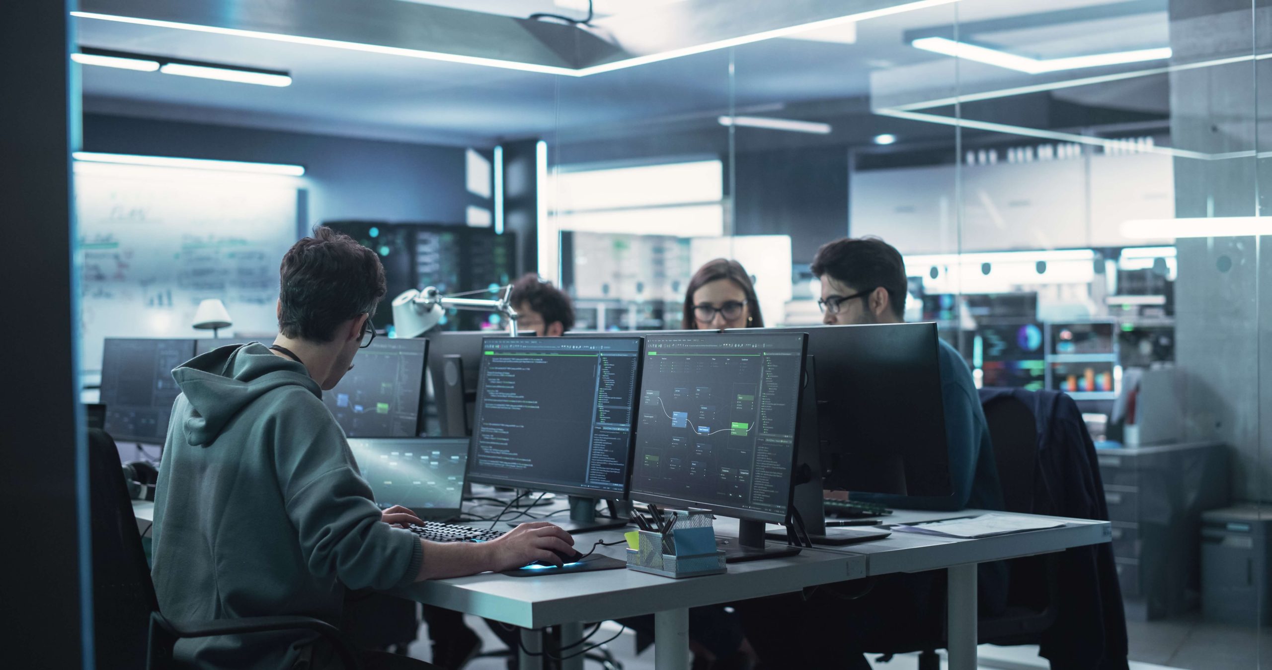 Choosing IT Support: In-House vs Outsourced Options